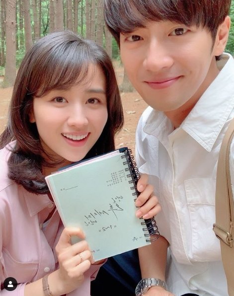 "홍보요정의 실검 1위"..박하선X이상엽, 평일 오후 세시의 선남선녀 | JTBC 뉴스