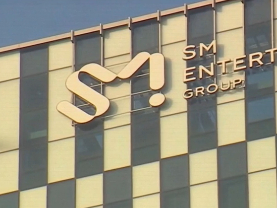 반격 나선 이성수 SM 대표 "이수만 역외탈세 의혹"…하이브 "확인중" | JTBC 뉴스