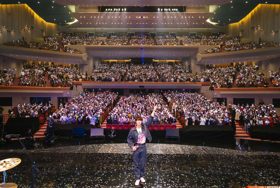 BTS 진, 日 'Venue101' 출격 "팬 행복이 나의 행복" | JTBC 뉴스