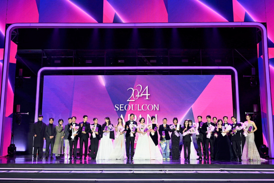 대상 김태리·작품상 '정년이'‥10주년 맞은 '2024 에이판' | JTBC 뉴스