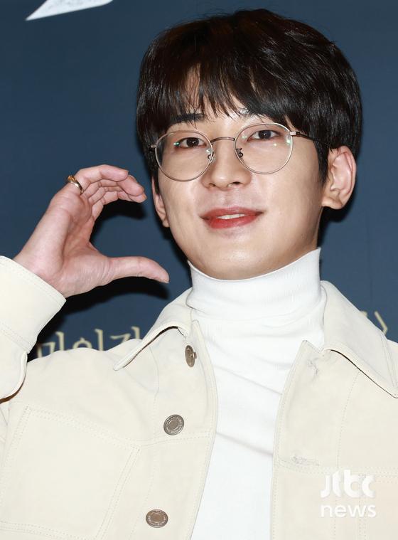 세븐틴 원우, 오늘(3일) 대체복무 시작…팀 내 두 번째 | JTBC 뉴스