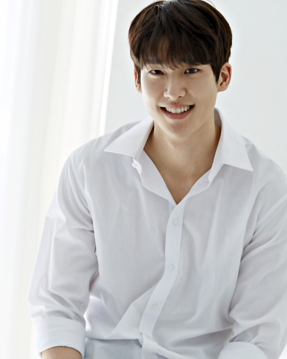 '원경 차주영 동생' 한승원, 팬스타즈컴퍼니 전속계약 | JTBC 뉴스