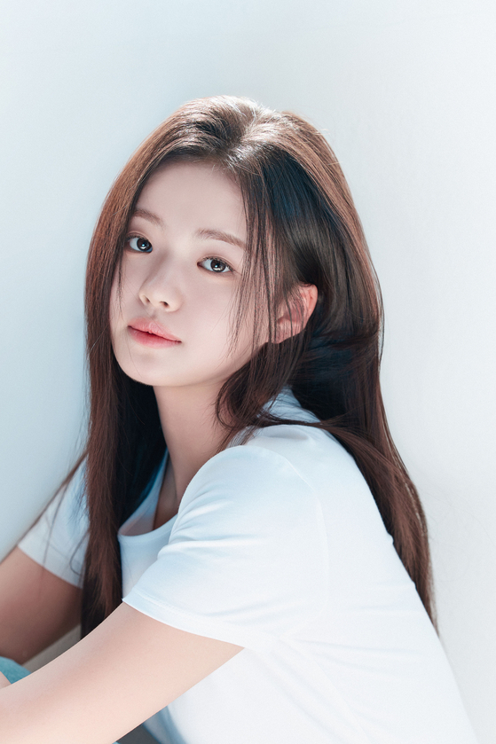 훌쩍 큰 ‘미쓰백’ 꼬마…김시아 새 프로필 공개