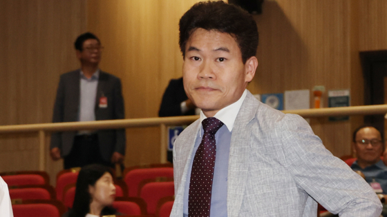 ‘윤리위 회부’ 전한길, 책임당원 대상 강연…"윤석열 안고가야"